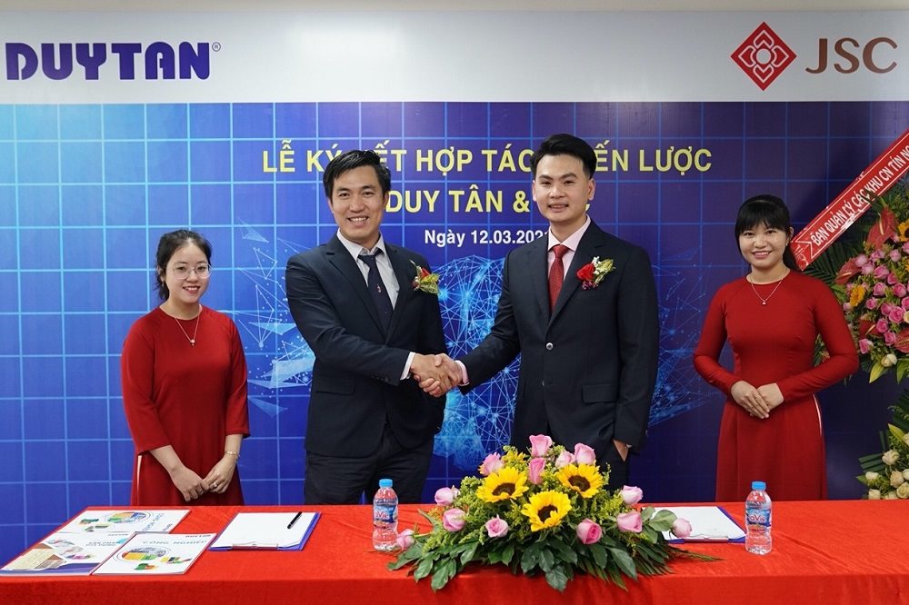 STRATEGIC COOPERATION BETWEEN DUY TAN AND JSC - Duy Tan Plastics