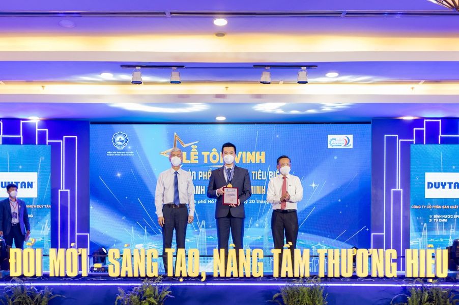 DUY TAN HAS BEEN HONORED AS "TYPICAL PRODUCTS AND SERVICES OF HCMC 2021 ...