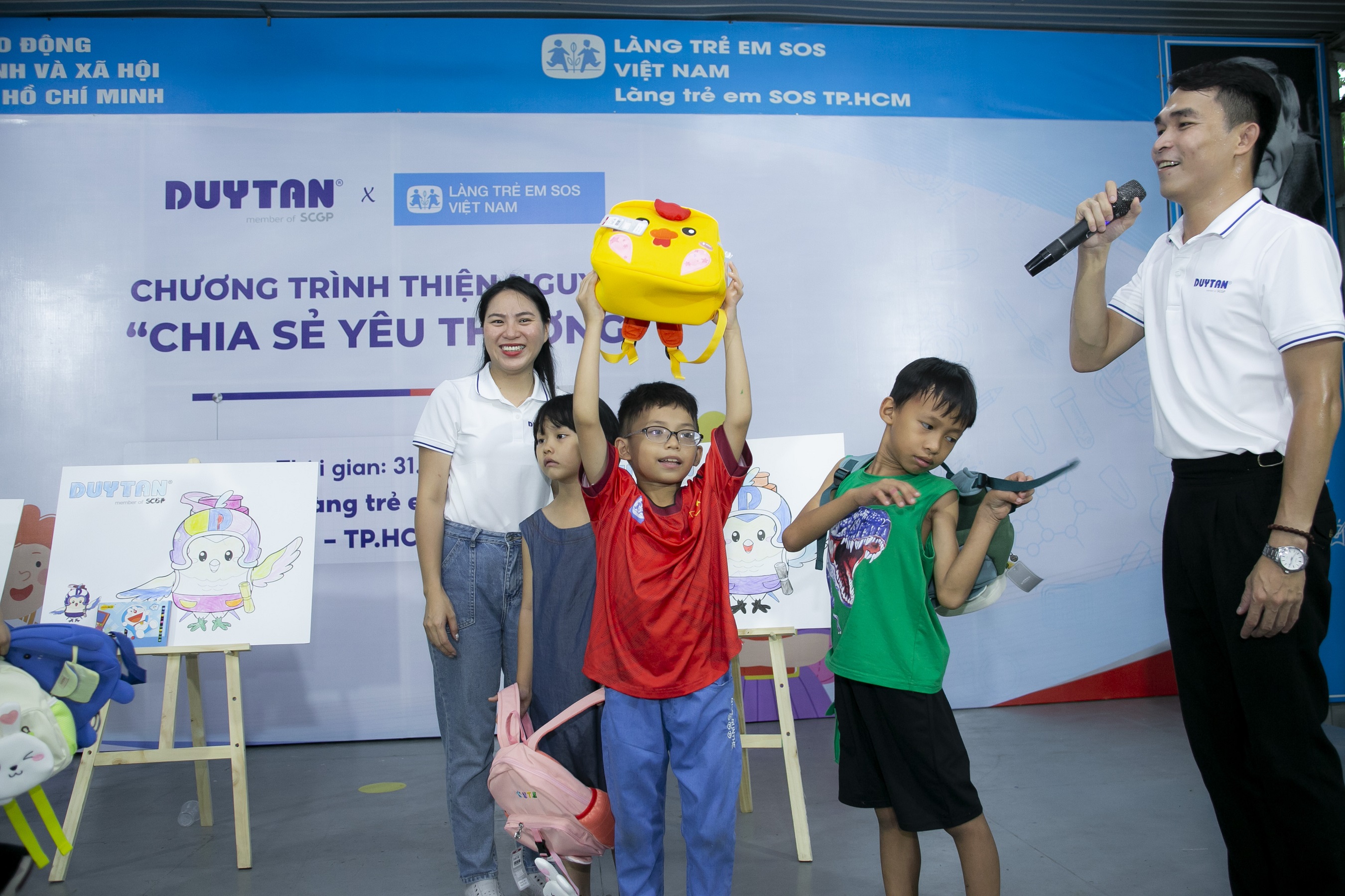 DUY TÂN CHIA SẺ YÊU THƯƠNG TỚI LÀNG TRẺ EM SOS GÒ VẤP - TP.HCM - Nhựa ...